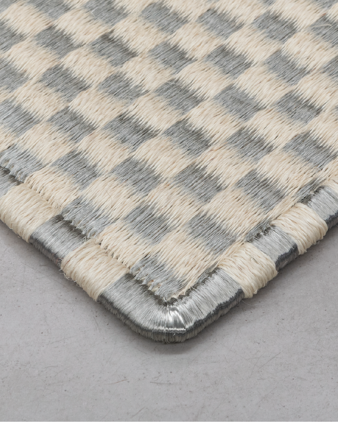 CHESS WEAVE - FIQUE AND STAINLESS STEEL